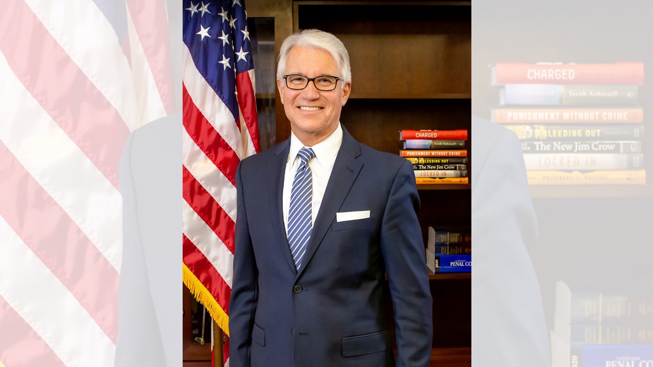 TUCKER EXPLAINS: LA DA Cheered by Gang Members - Your Survival Guy